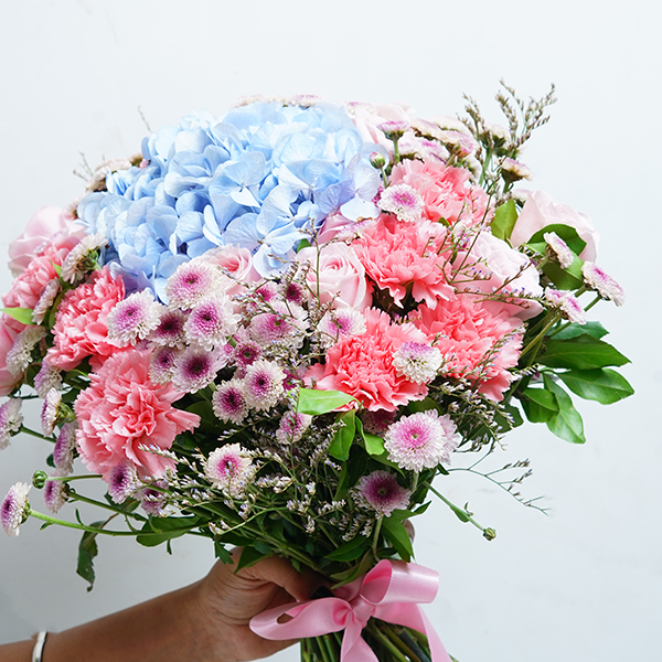 Buy/Send Pink Floral Grace Online | Floraindia